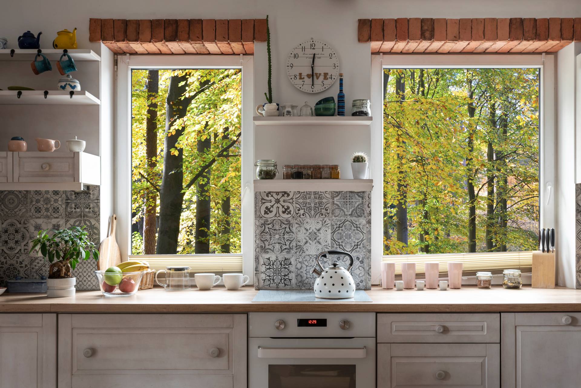 Four Ways Window Replacements Lighten Up Your Kitchen